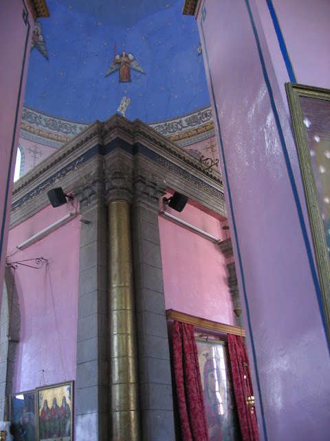 Jerusalem Hills daily photo: Inside the Ethiopian Church