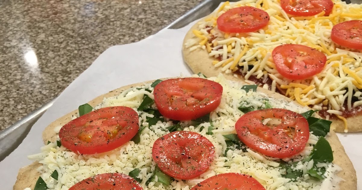Making Mama's Kitchen: Homemade Frozen Pizza