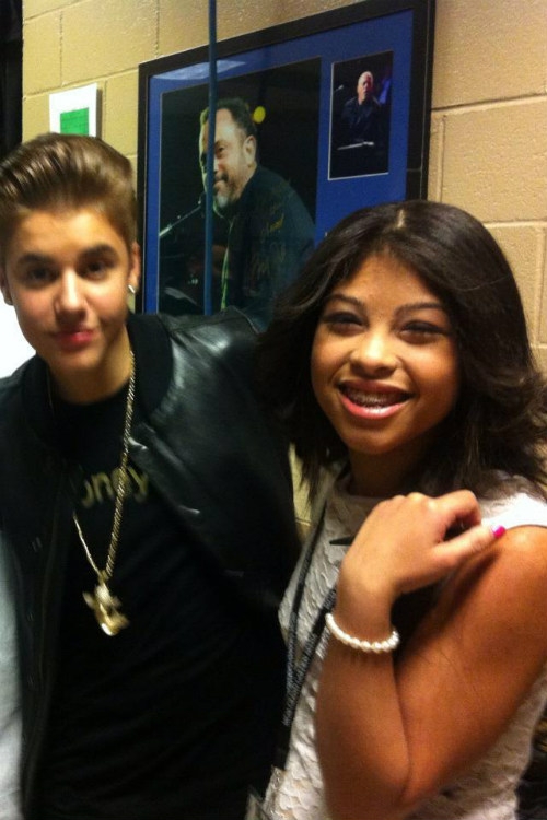 Justin Bieber: Alondra: I Met Justin Bieber at Mayweather Cotto Fight