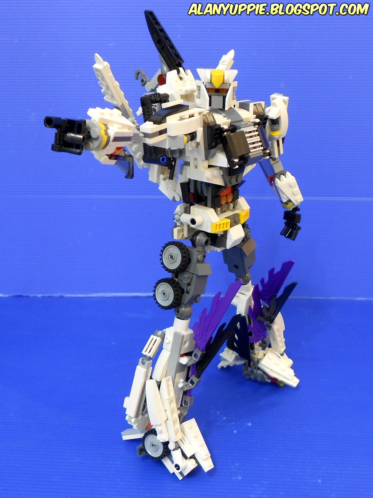 Alanyuppie's LEGO Transformers: LEGO Triple Changer "Arcane" Part 3 of ...