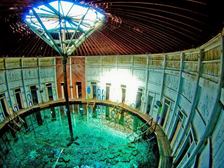 Horse Country Chic: Warm Springs, Va. - The Jefferson Pools