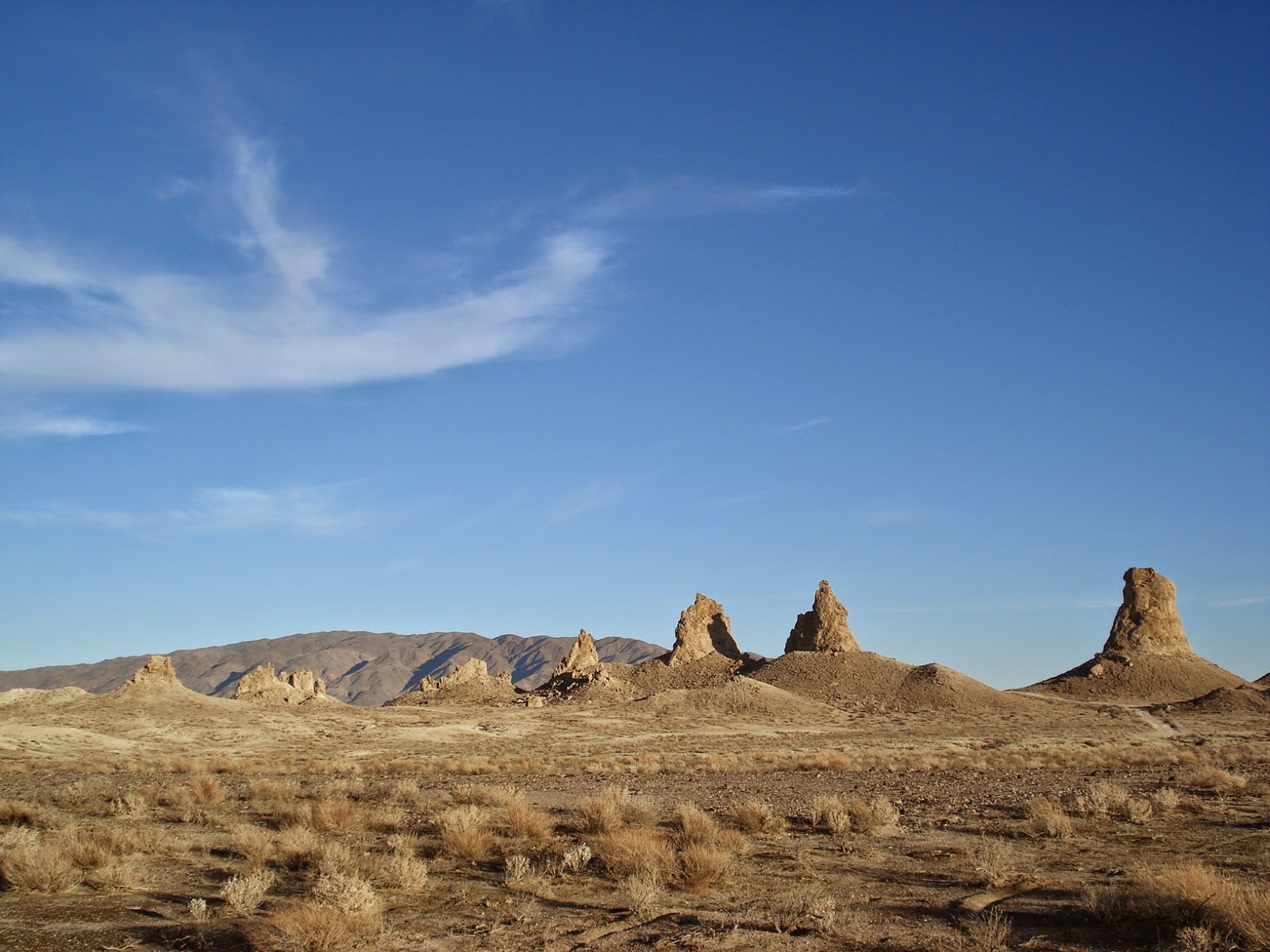kate's california camping: 화성에서 달리는 기분을 느끼고 싶은 오프로드 장소 Trona Pinnacles ...