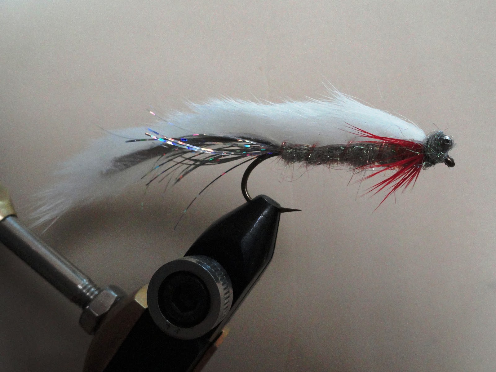 Excursiones de pesca con mosca - Fly Fishing Trips: Atado de Moscas