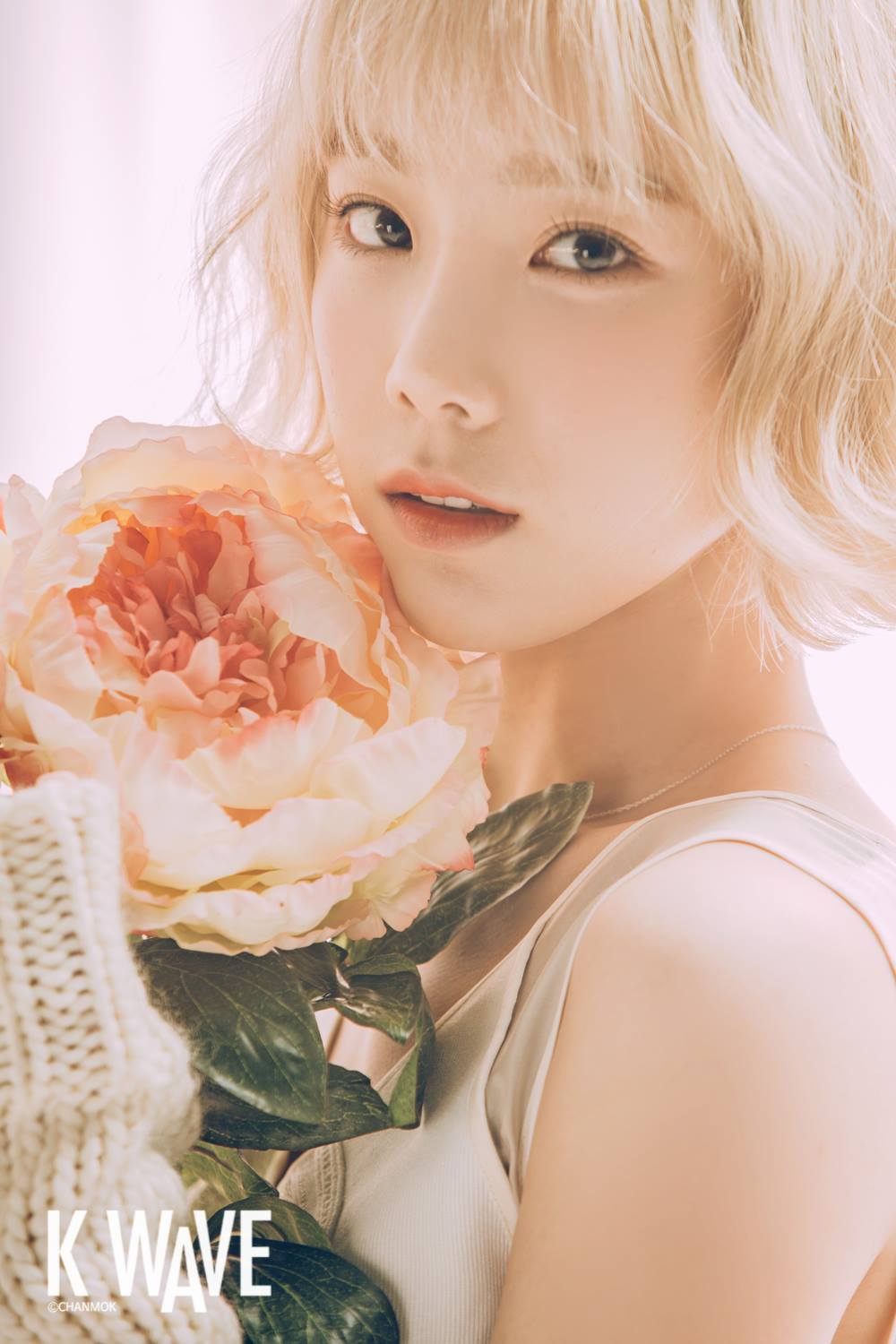 SNSD's TaeYeon for K Wave magazine's March issue - Wonderful Generation