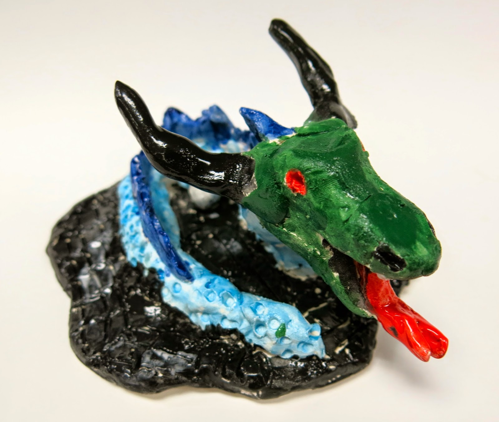Cassie Stephens: In the Art Room: Ceramic Chinese Dragons with Third Grade