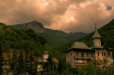 Manastiri Ortodoxe Romane.Monasteries Ortodoxe: Monastery Turnu