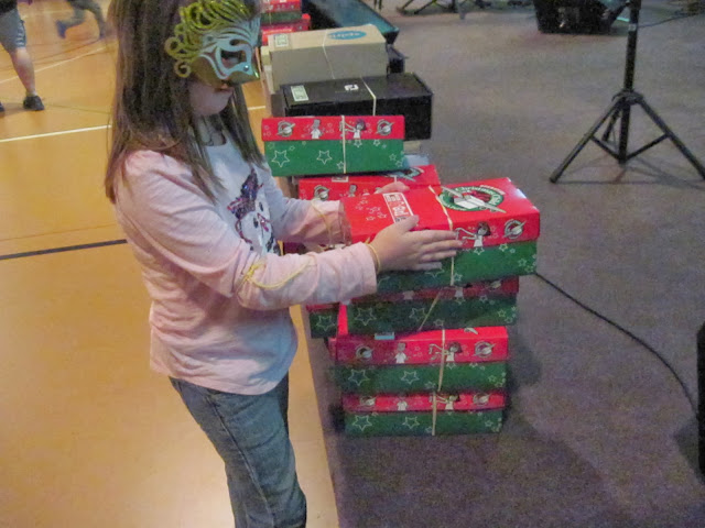 Simply Shoeboxes: Operation Christmas Child Shoebox Packing Party Memories
