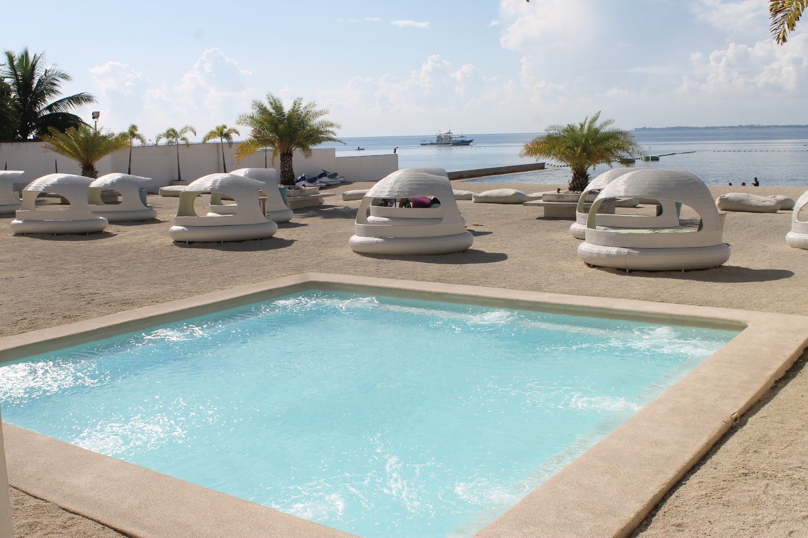 Queen of wishful thinking: Day Tour at BE Resorts Mactan