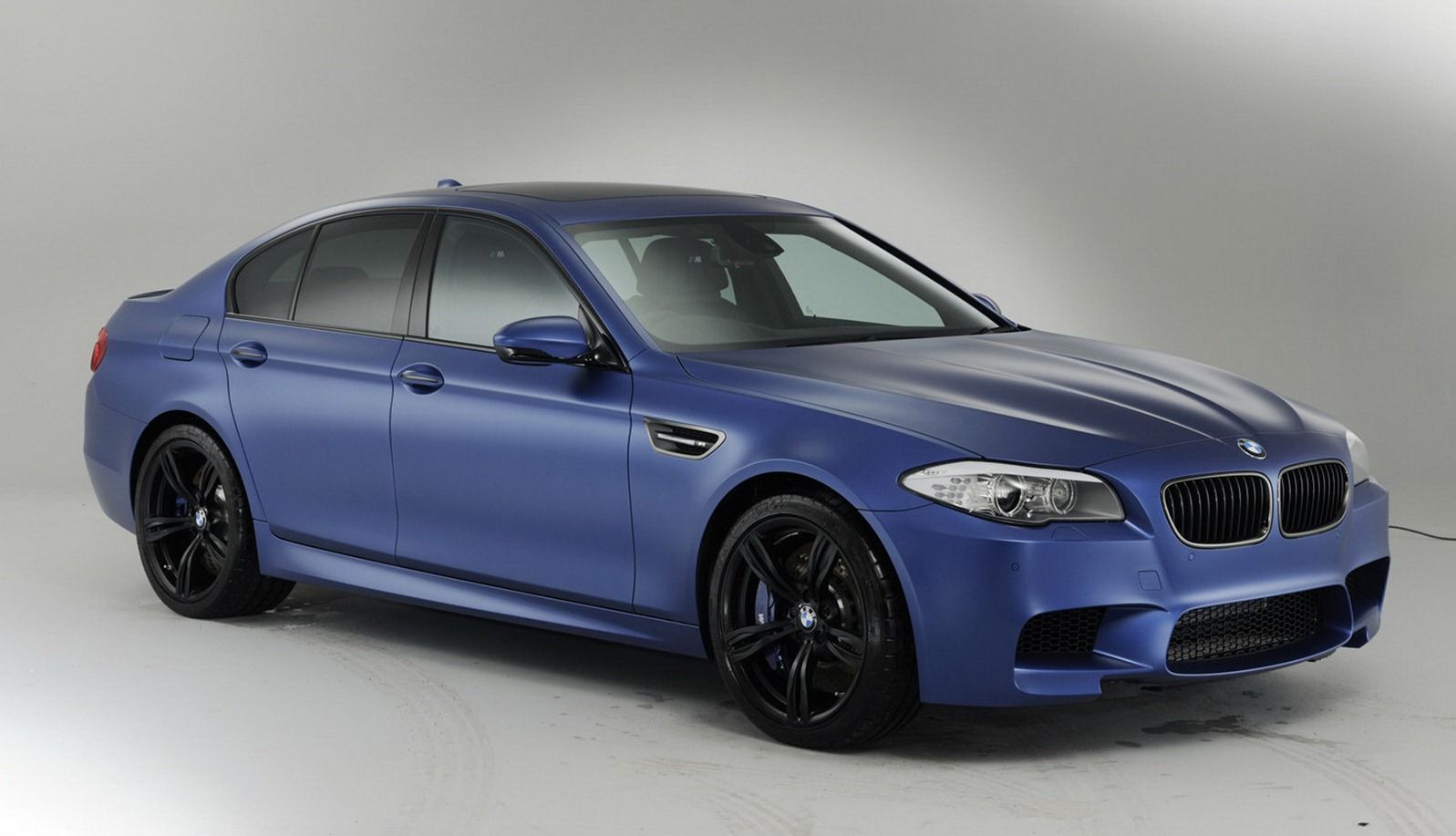 BMW M PERFORMANCE SPRUCES UP MIGHTY M5 - Awesome Cars: BMW M ...