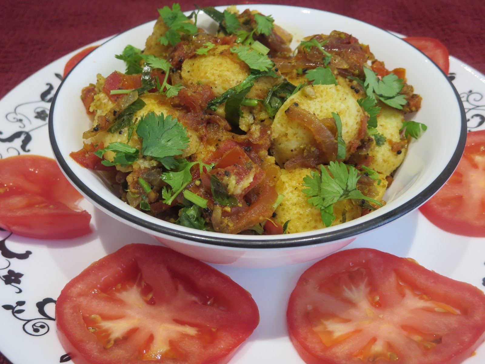 Tomato Pepper Idly (Thakkali Milagu Idly)