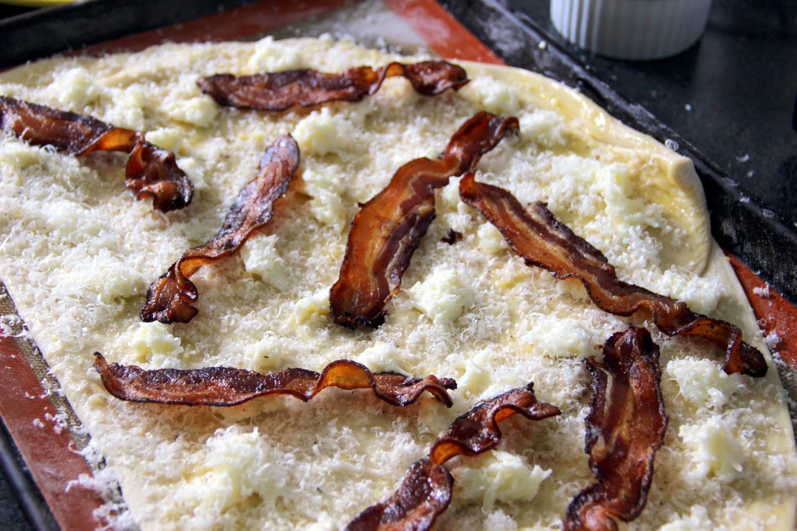 The Owl with the Goblet: Cheesy Bacon Corn and Chili Flatbread ...