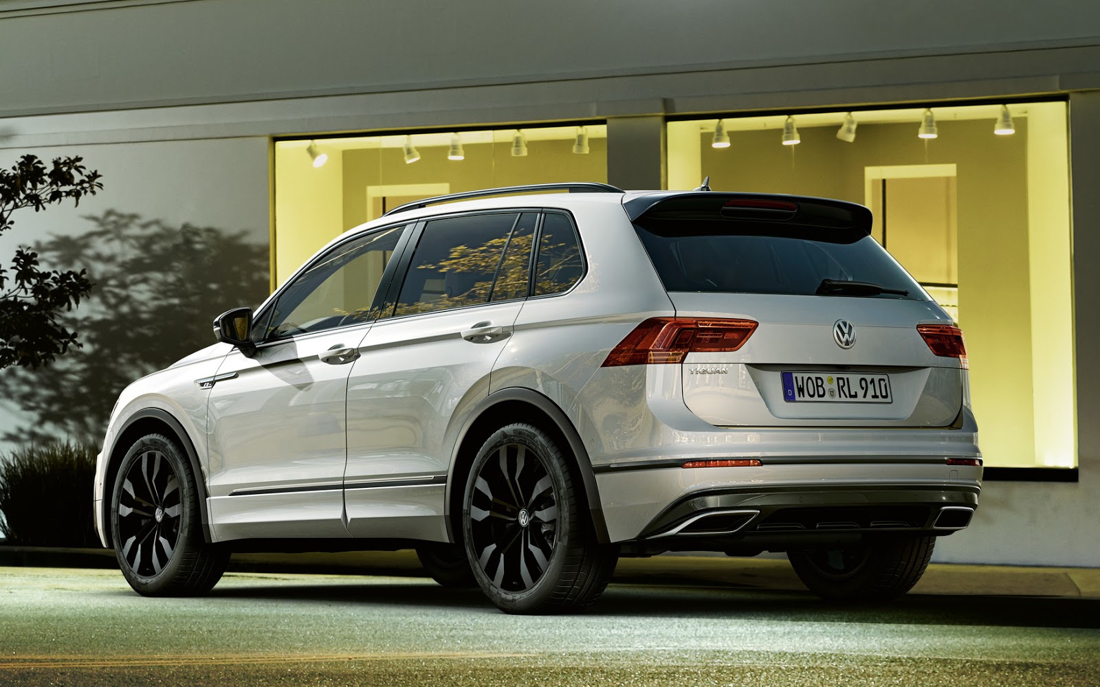 Tiguan R-Line ganha pacote Black Style esportivo - Europa