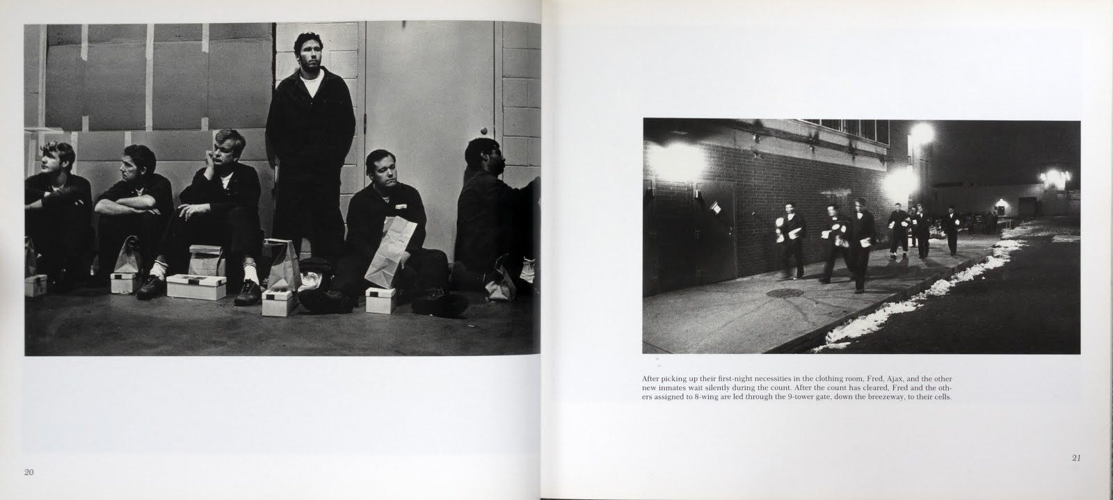 『Concrete Mama: Prison Profiles from Walla Walla』Ethan Hoffman ~ 本だなに並ん ...