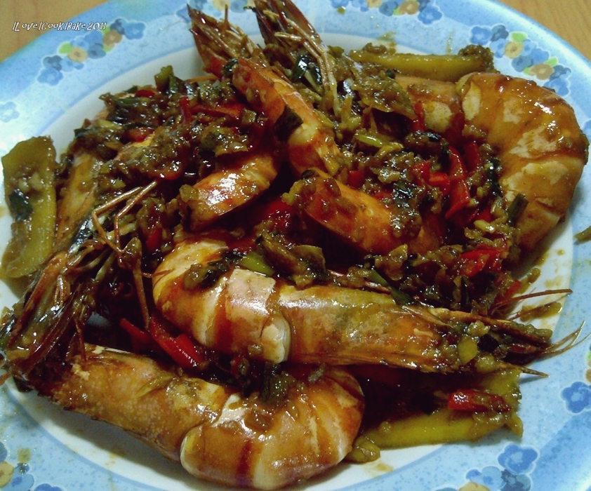 I Love. I Cook. I Bake.: Tiger Prawns In Garlic Tomato Sauce