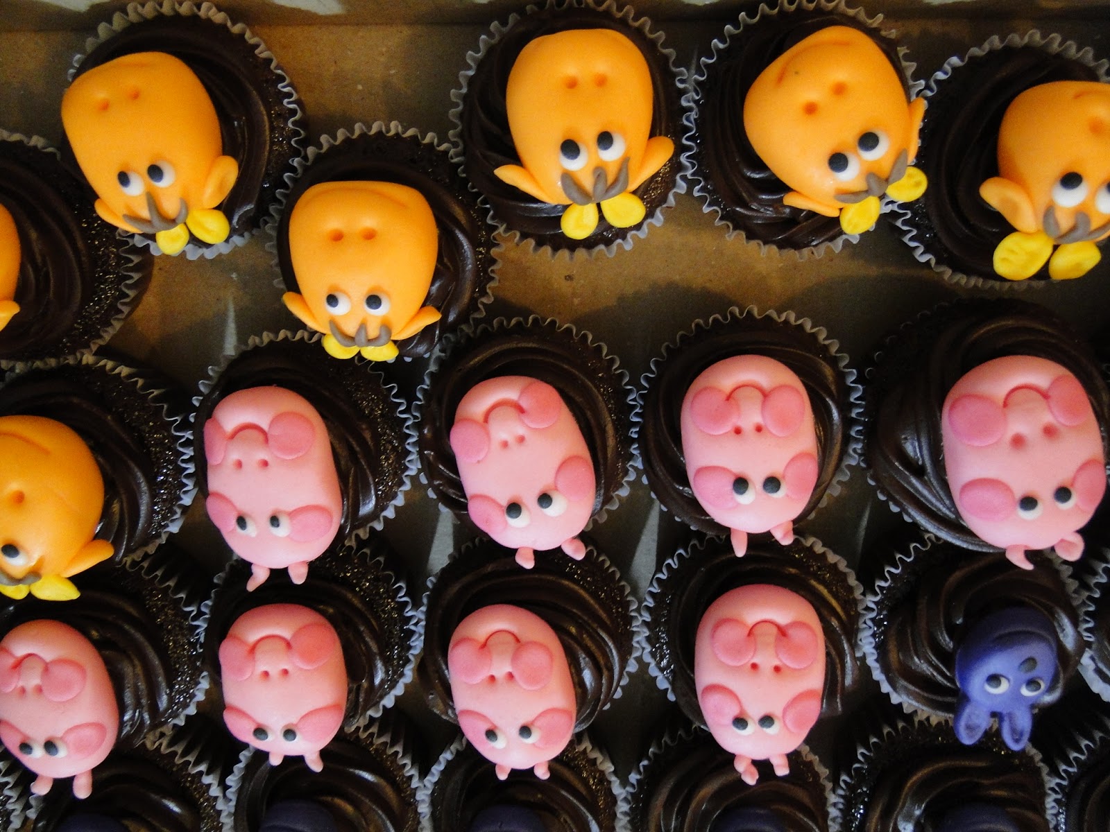 Cakes Chic - cupcakes, brigadeiros gourmet, bolos e tortas: Mini ...