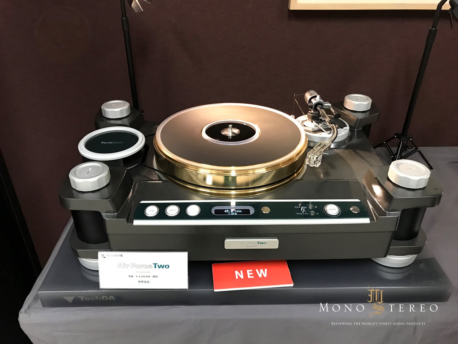 NEW TECHDAS MODEL V TURNTABLE – M & S | Ultimate High-Fidelity