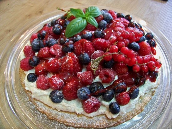 Cuisine en folie: Tarte sablée aux fruits rouges, chantilly aux noix et ...