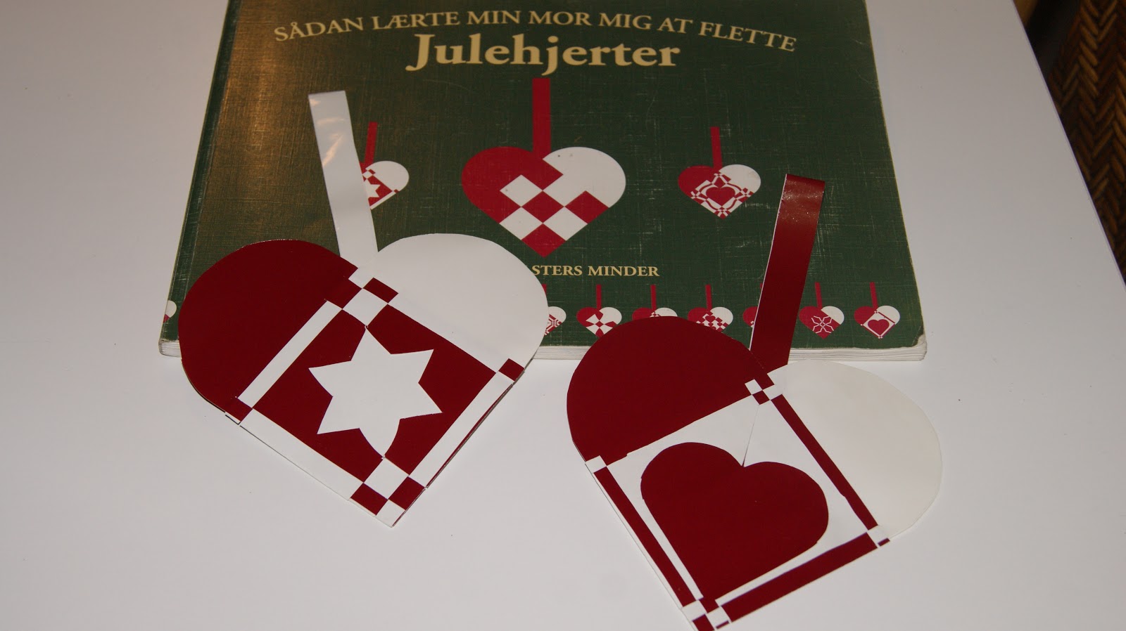 Tyttetots Syslerier: Skal vi flette vores julehjerter sammen...