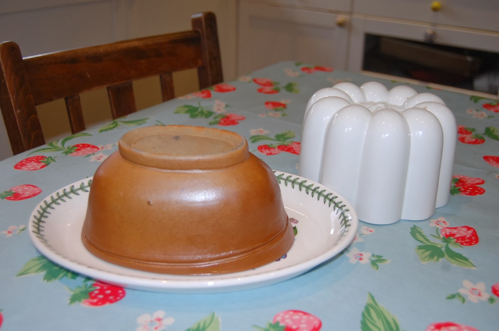 just saying ...: Wibble wobble jelly on a plate