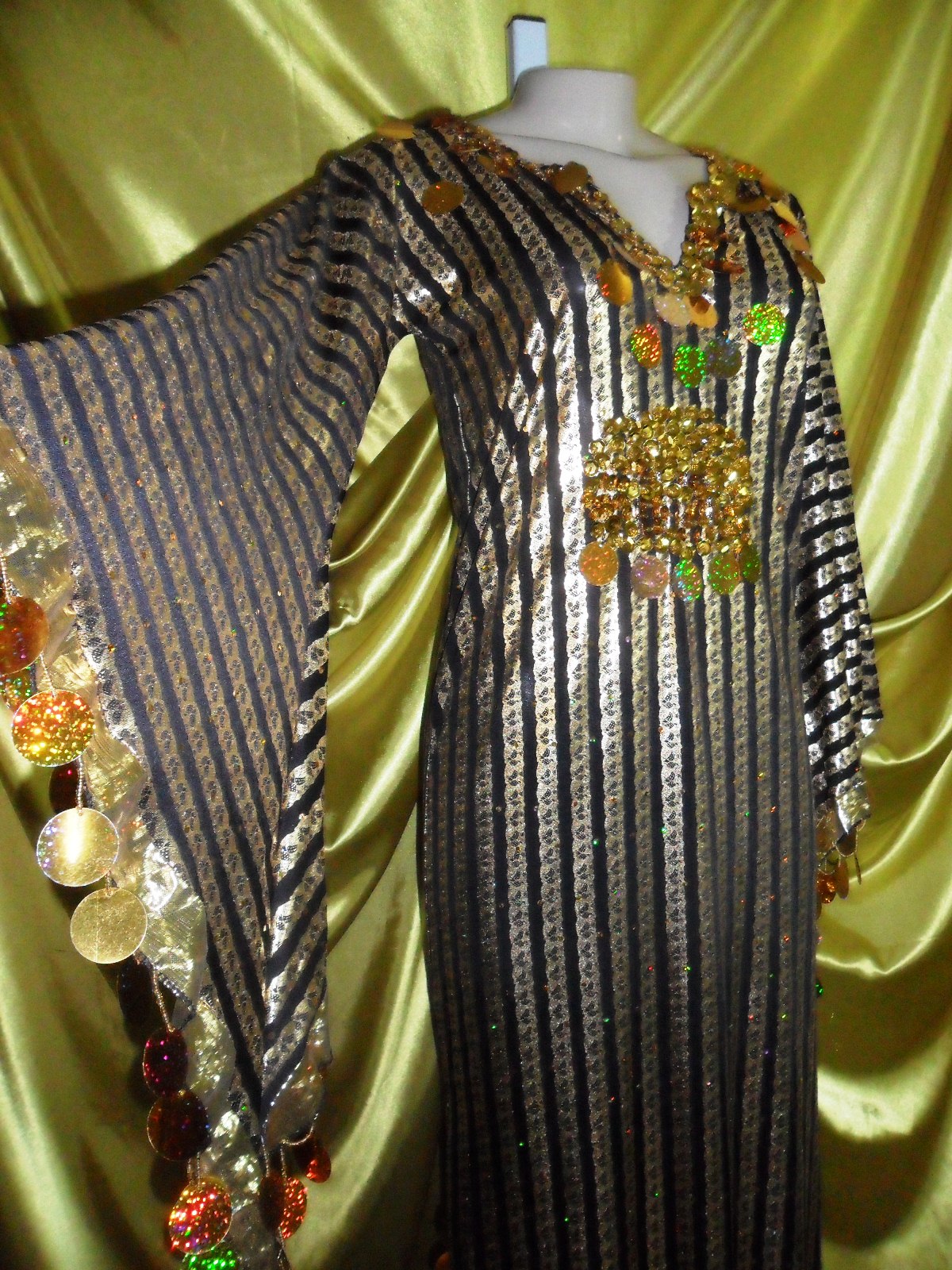 Atelier Yasmin Hassanein - Trajes para Dança do Ventre - Bellydance ...