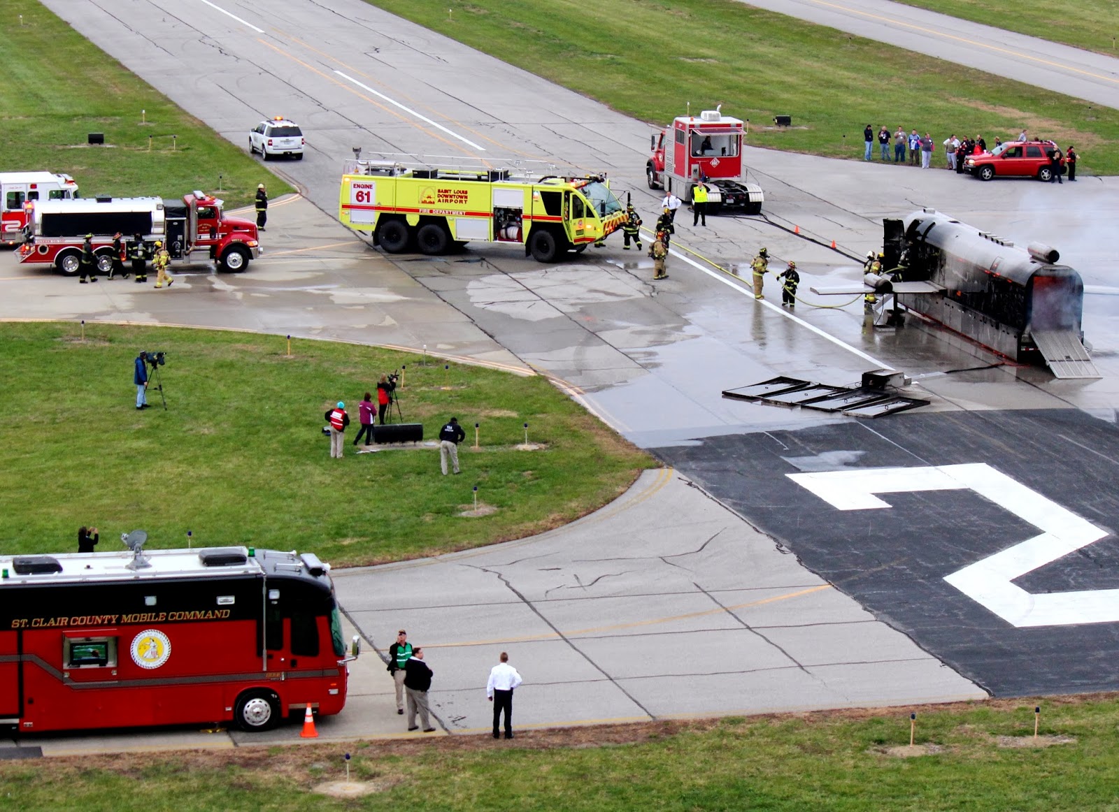 The Aero Experience: Aircraft Mass Casualty Rescue Drill Sharpens ...