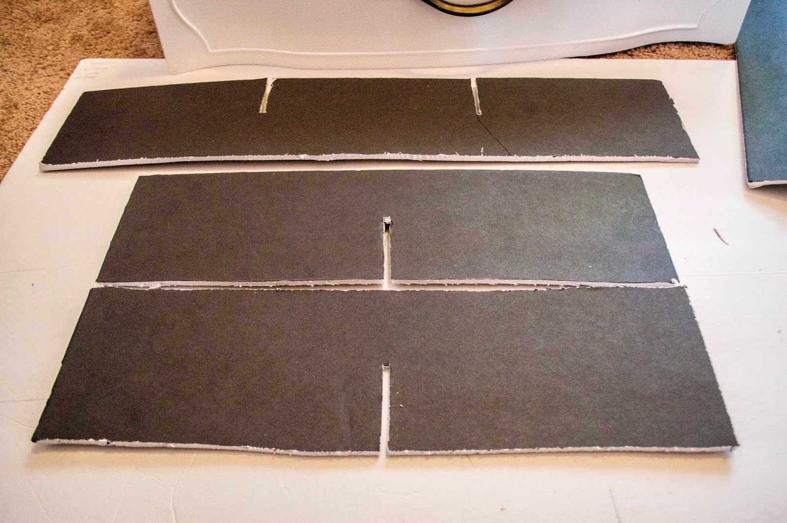 Entertaining Grace: Divide and Conquer (your drawers): DIY dividers for $1