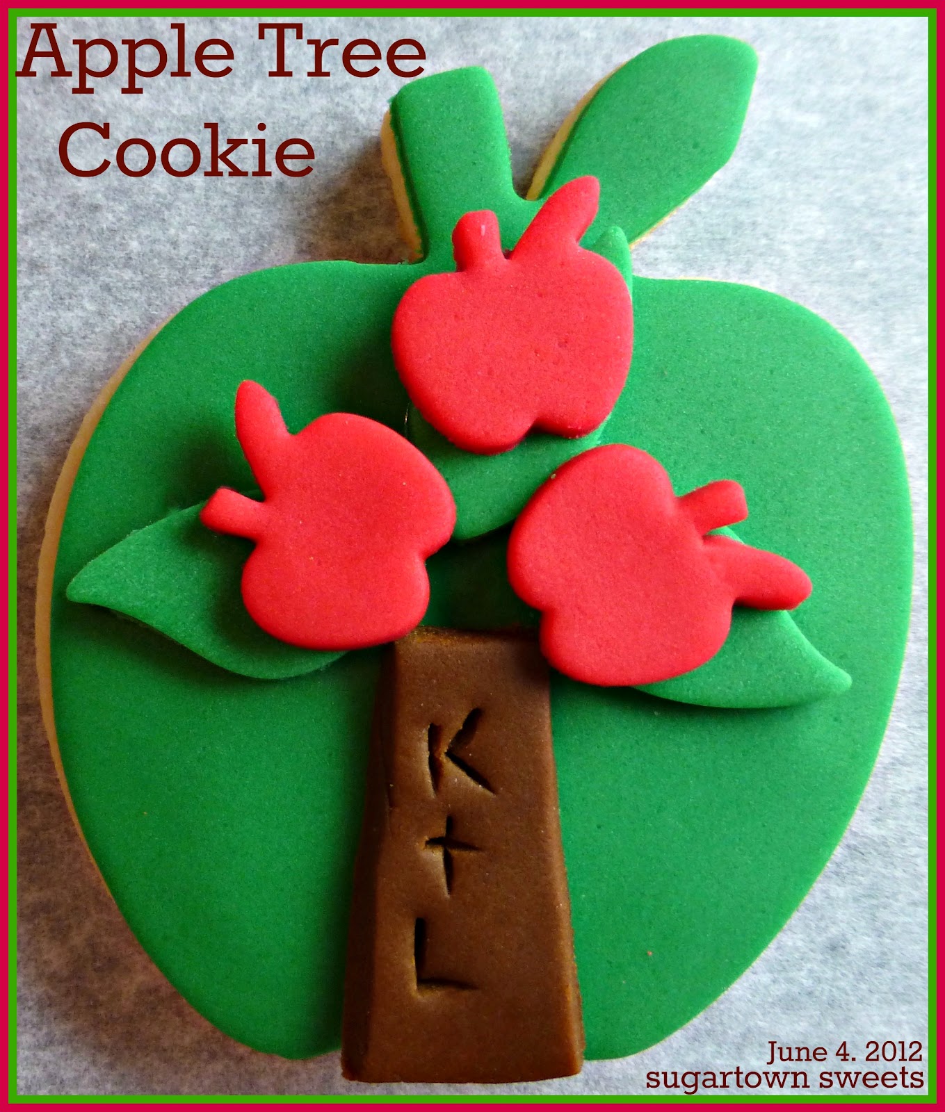 Sugartown Sweets: Apple Tree Cookies!