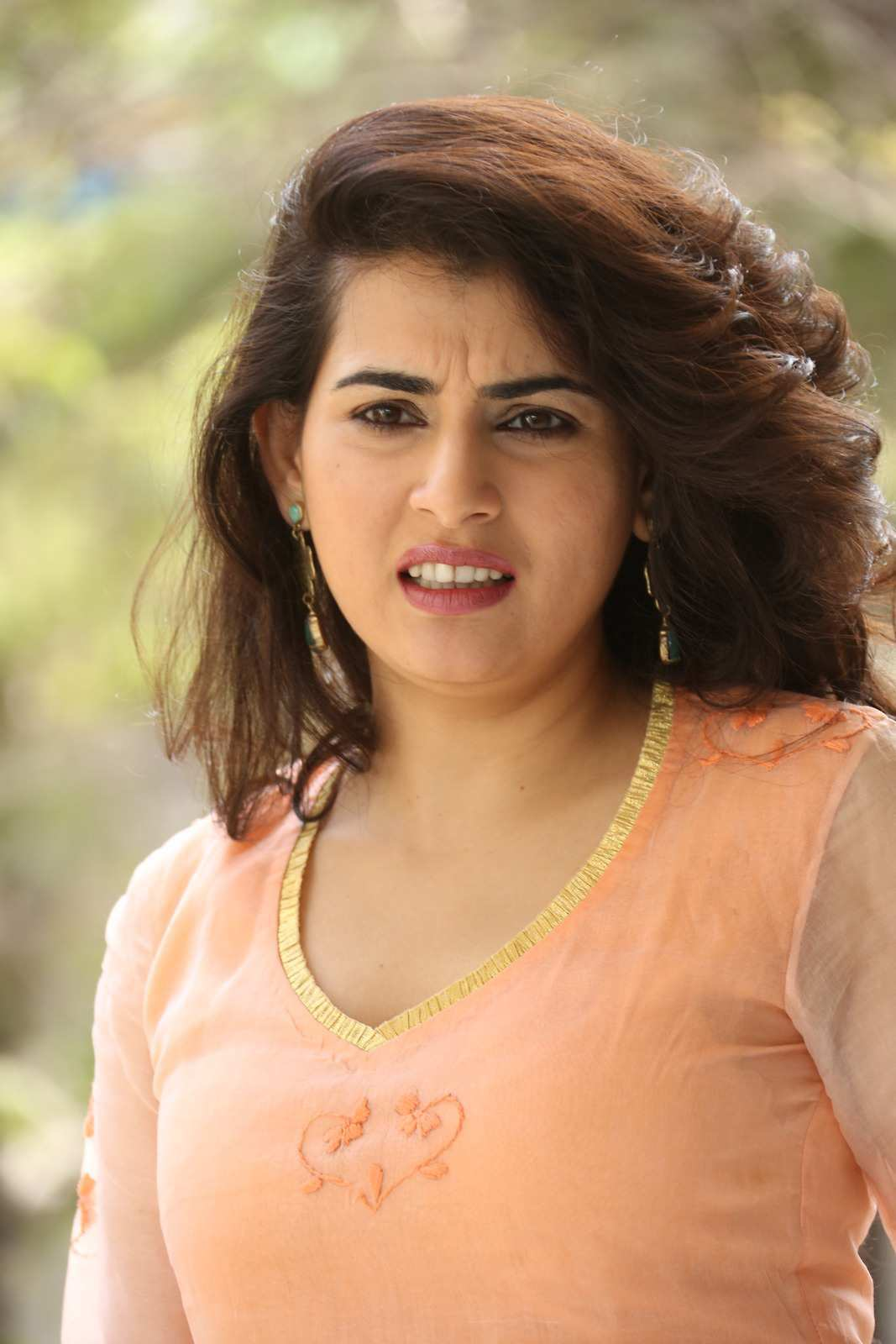 Archana Veda Gorgeous Photos In Pink Dress - Actress Hot Photos