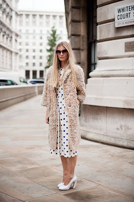 Colgando en mi Closet: How to wear a Yeti coat...