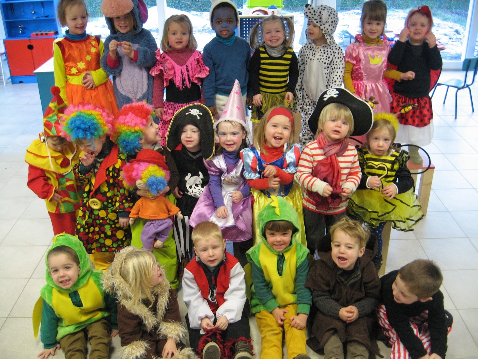 peuter-1ste kleuterklas: Thema carnaval