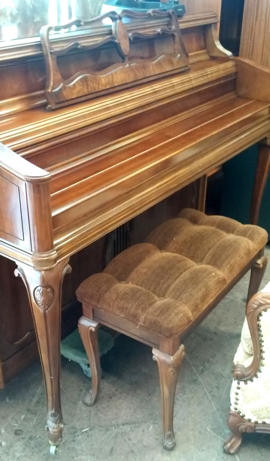 UHURU FURNITURE & COLLECTIBLES: SOLD **BARGAIN BUY** #3223 Wurlitzer ...