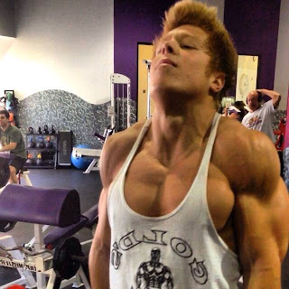 the beauty of male muscle: Zac