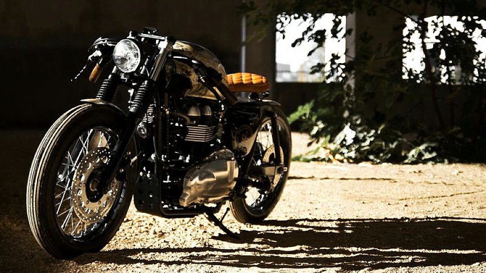 Triumph Thruxton “Queen Elizabeth Coronation” - way2speed