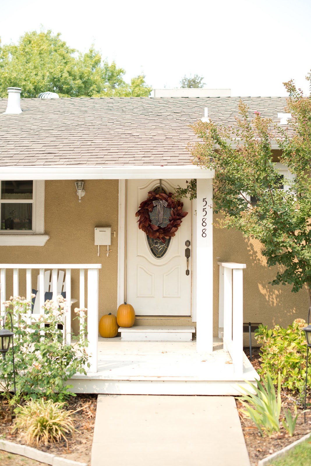 Domestic Fashionista: A Simple Fall Home Tour