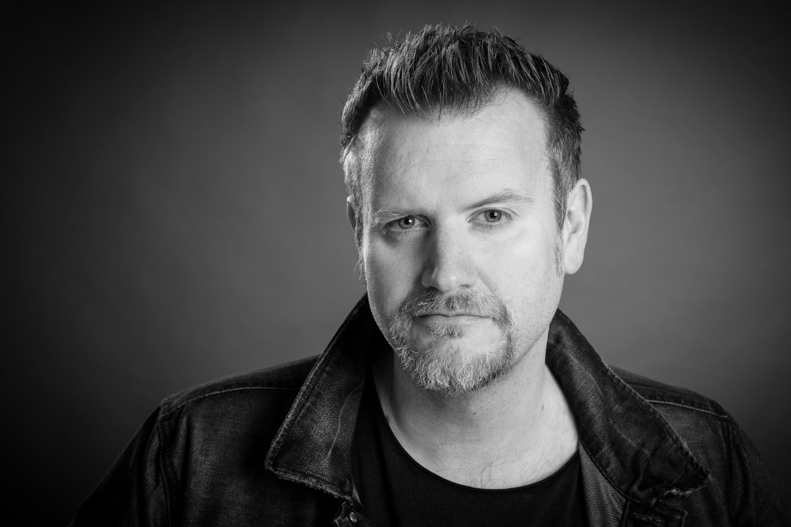 Zweitbuch - Lesen & lesen lassen: Autorenlesung: TIM BERG liest aus ...