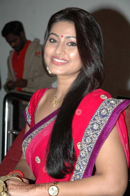 Sneha Red saree wallpapers | Telugu Cinema Photos Gallery,Tollowood ...