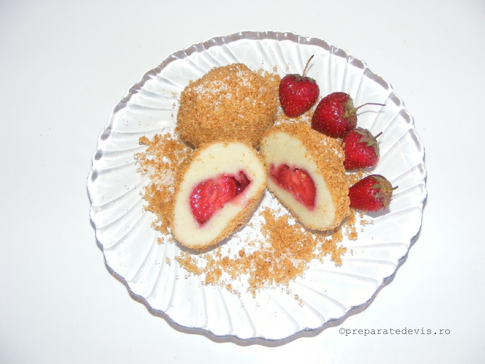 Gomboti cu capsuni | Preparatedevis.ro