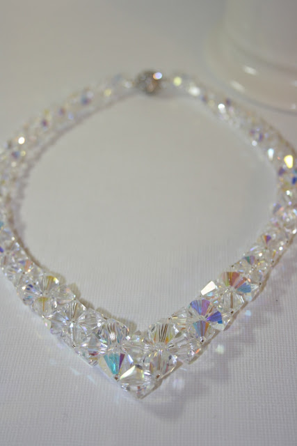 My Craft World: V-shaped Crystal Necklace