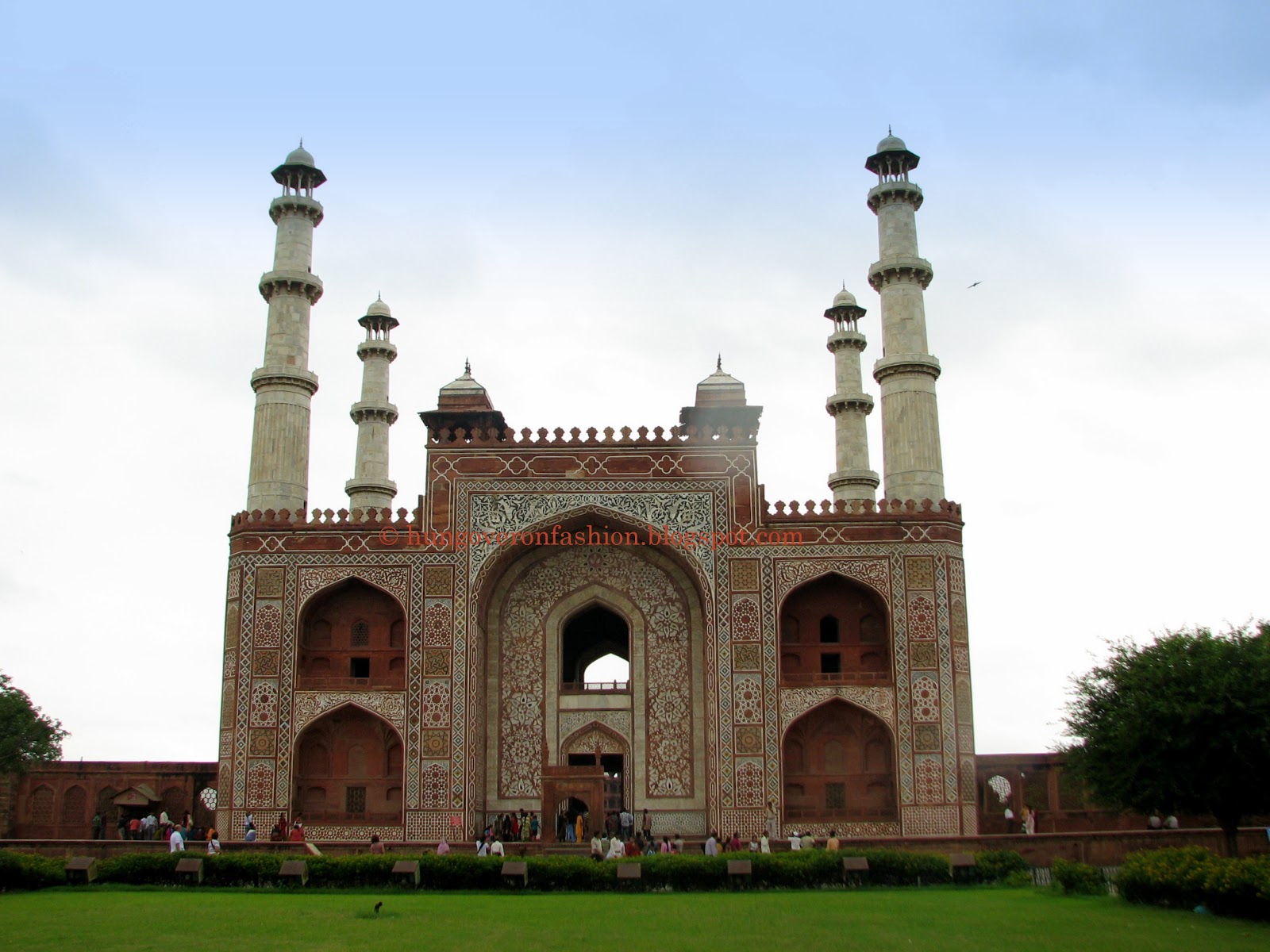 * Hungover on Life! *: Places to See in Agra - Day 1: Akbar's Tomb and ...