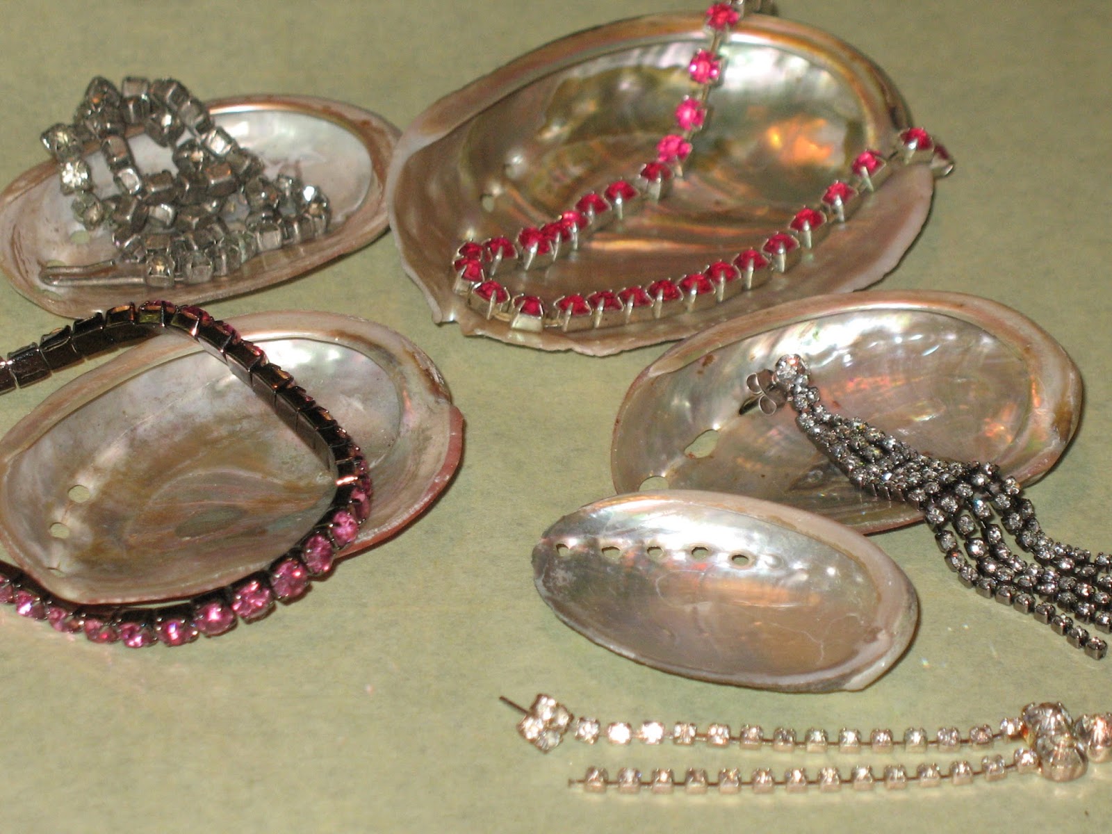 Artsy Fartsy: Bedazzled Abalone Shells