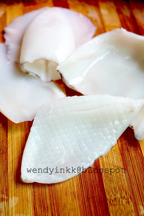 Table for 2.... or more: Squid Curry