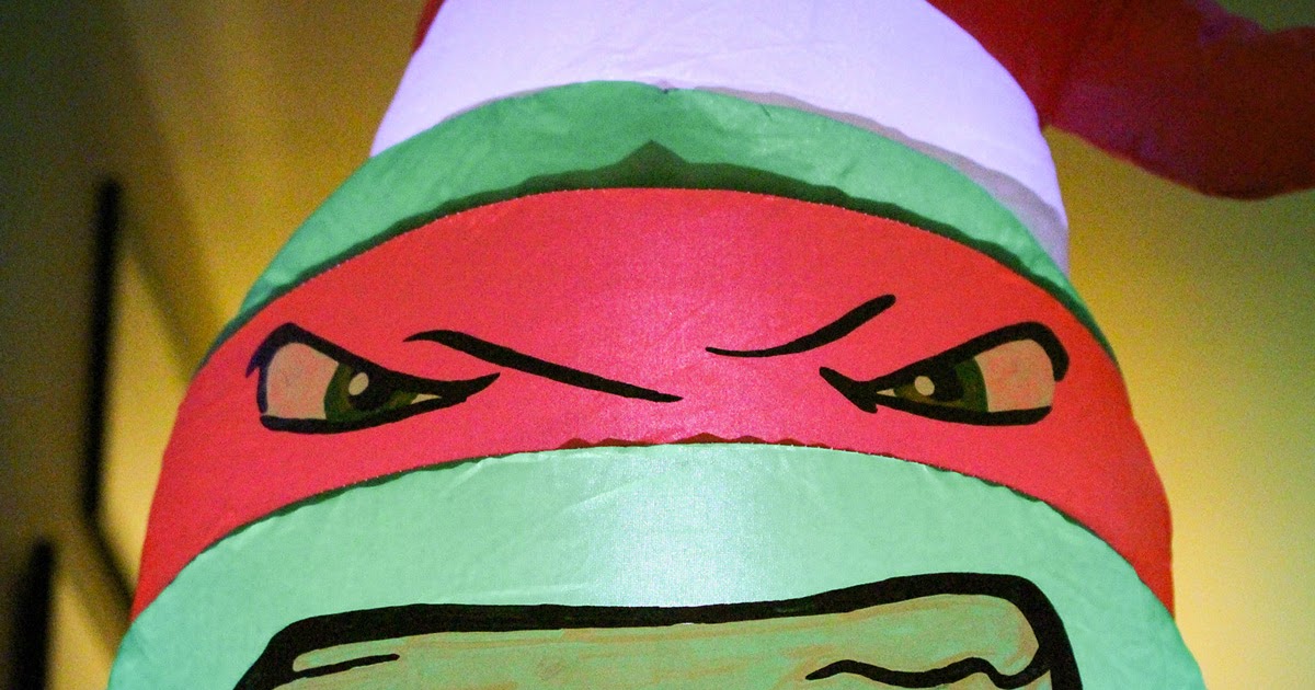 The Sewer Den: Cowabunga Christmas: Inflatable Raphael