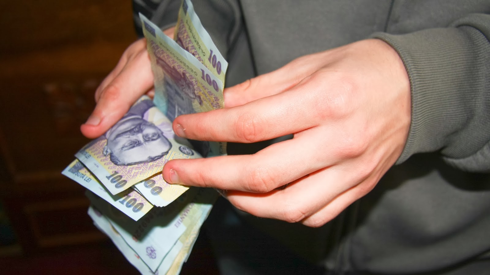 Imagini cu bani romanesti | StolenIMG