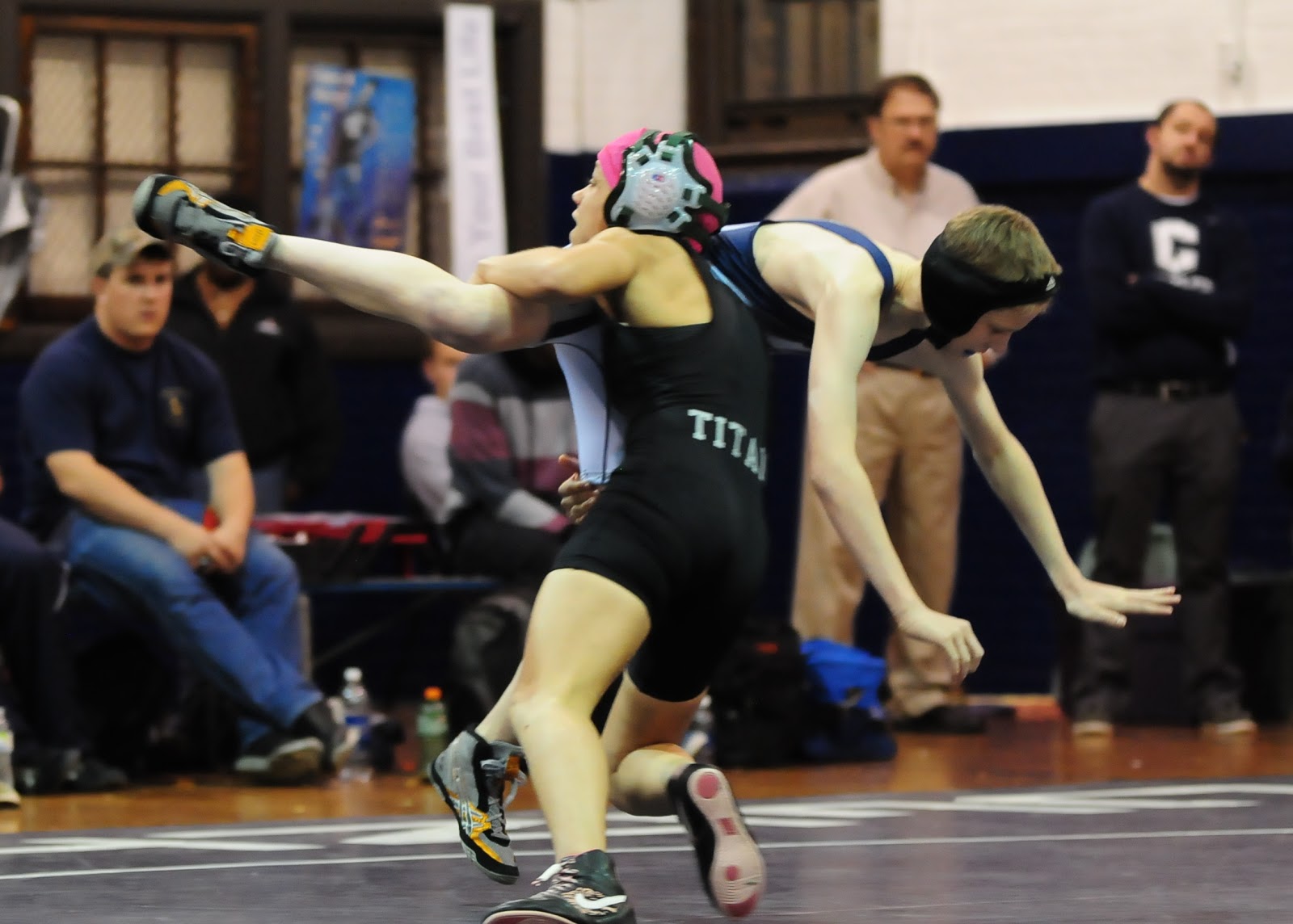 Men Wrestling Women: She pins him!