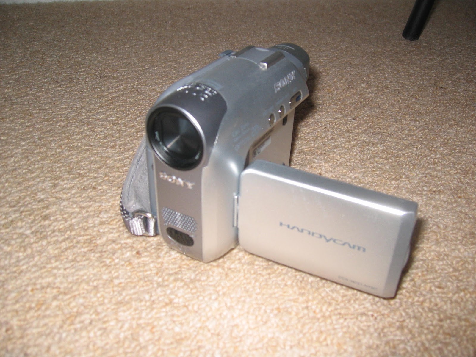 Stuff I'm Selling on E-Bay: Sony Camcorder DCR-HC21 MiniDV Handycam w ...