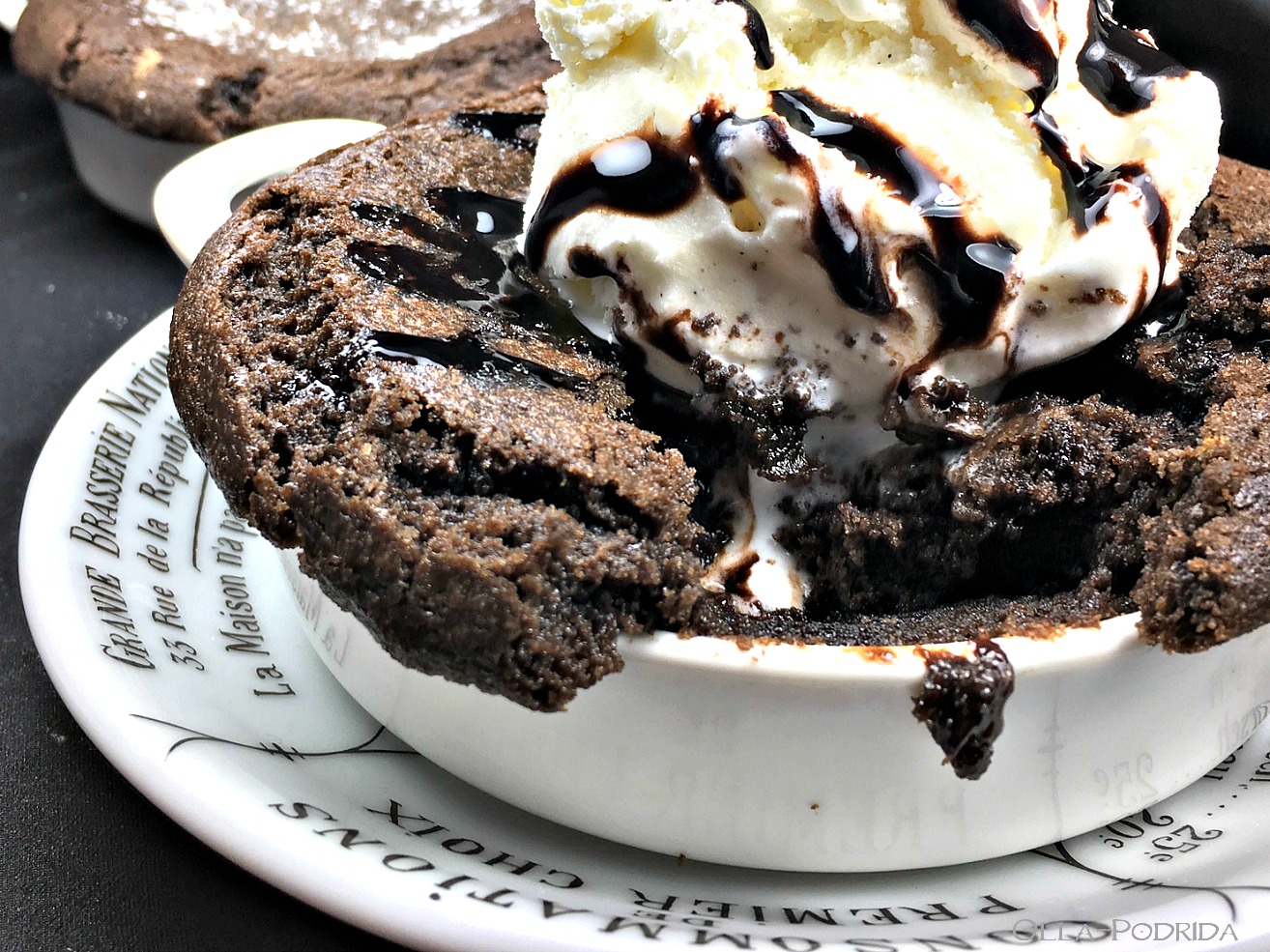 Olla-Podrida: Individual Chocolate Cookies with Ganache Filling
