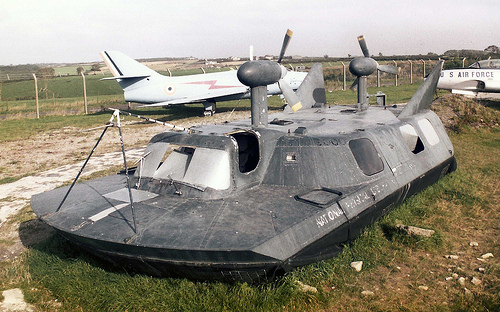 THE WORDSMITH MILL: HOVERCRAFT ( The History Of )