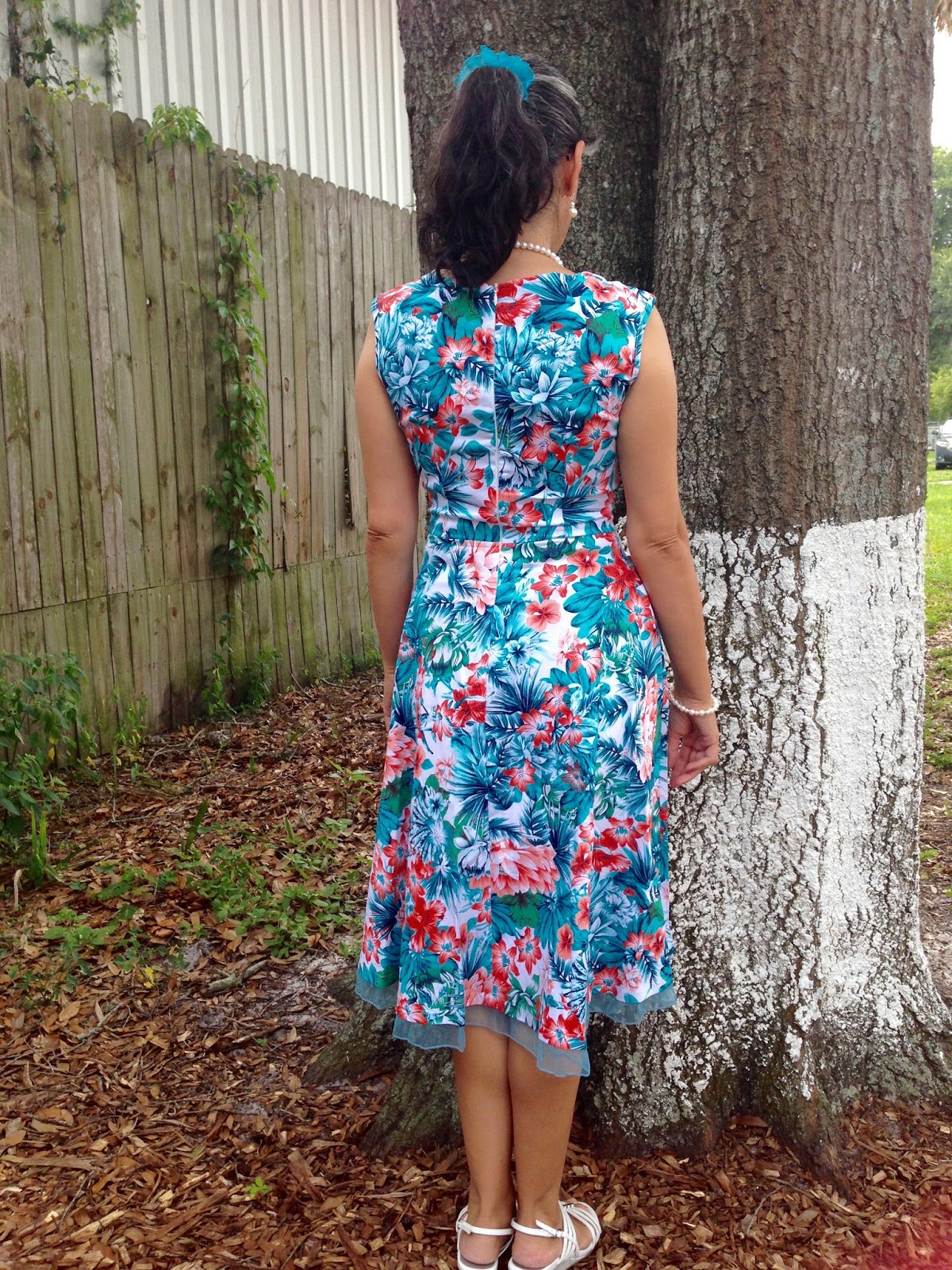 Fashionable like June Cleaver [The Color Wheel Gallery]