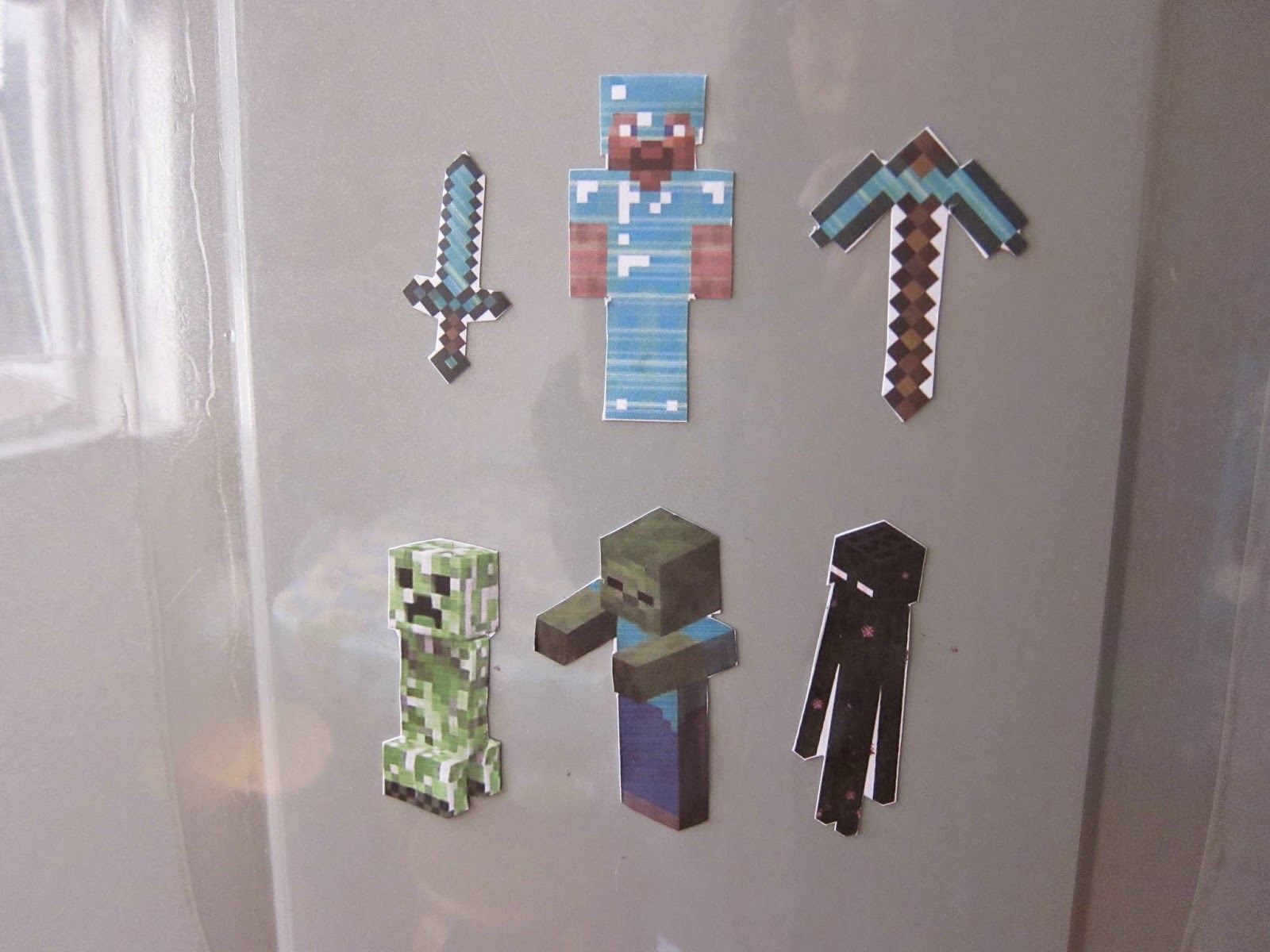 Shine Kids Crafts: DIY Minecraft Lego Fridge Magnet Clock