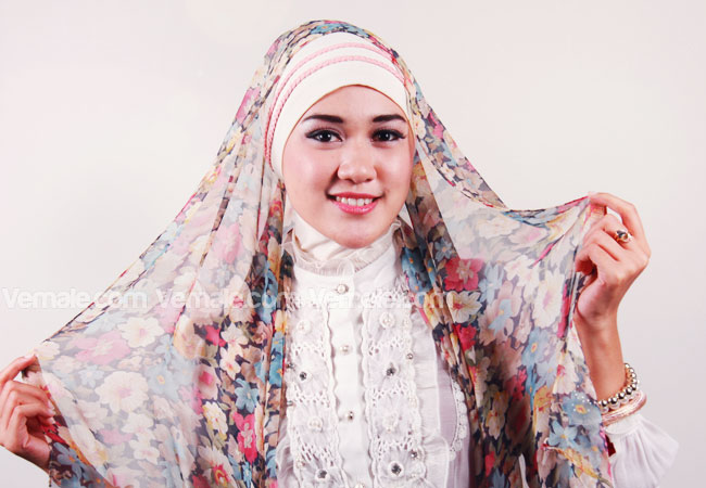 Tutorial Jilbab Syar'i nan Modis | Tetep Cantik